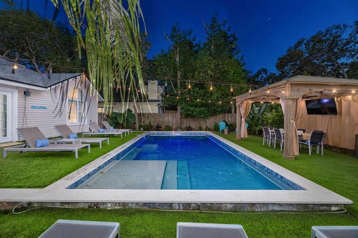 Charming Retreat | Pool, Walk To Park & Coffee - Jacksonville Beach, FL