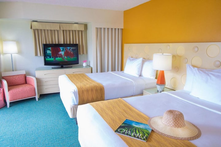 Beach Vacation 4 Comfortable Units! Onsite Pool! - O‘ahu, HI
