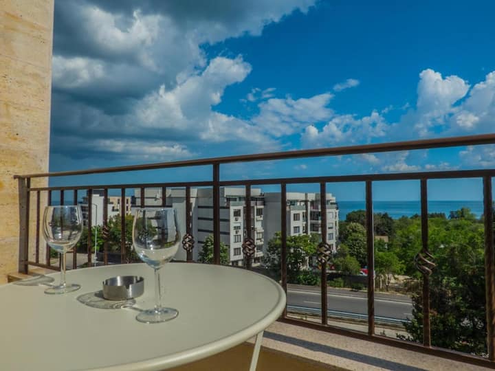 1-bedroom Luxurious Flat- 4 People-private Complex - Saints Constantine and Helena