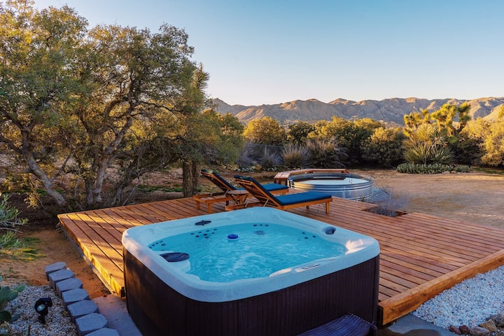 The Perfect Desert Retreat For Relaxation With Modern Conveniences, Shopping, And Dining Nearby - Yucca Valley, CA
