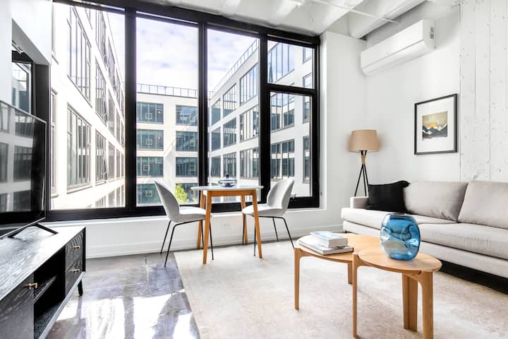 Blueground | Uptown, Rooftop Pool, 2 Blocks To L - Chicago, IL
