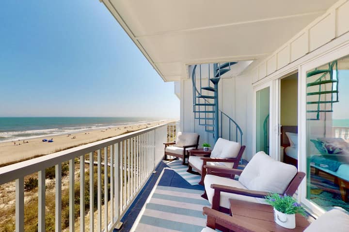 Elite Oceanfront Condo | Rooftop Deck + Pool In Cb - 卡羅萊納海灘