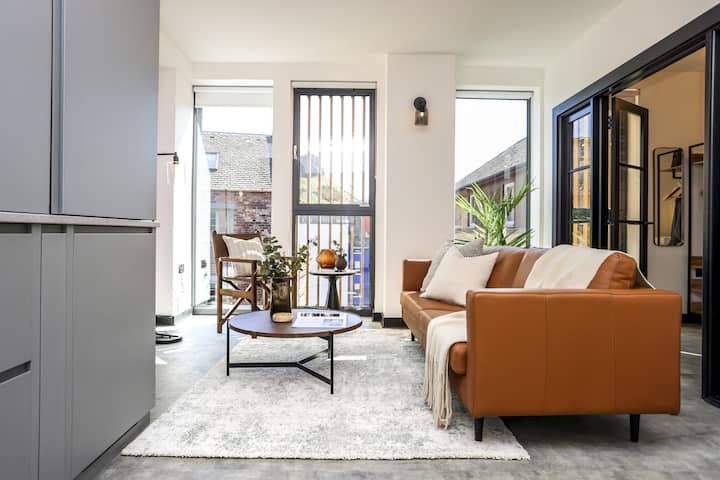 Secretaries And Typing: Elegant Apartment - Edimburgo