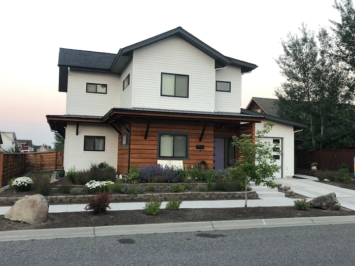 West Side Oasis - Modern Townhome In Bozeman's Valley West Subdivision! - Bozeman, MT