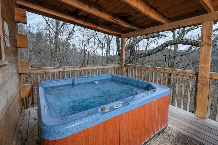 Pet Friendly, Hot Tub, Games, Classic Log Cabin! - Pigeon Forge, TN