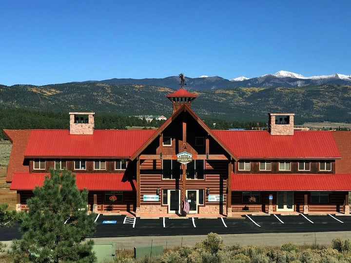 Large Groups | Wifi | Wheeler Peak Lodge - Angel Fire, NM