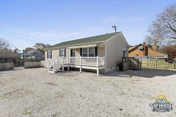 Bayside Beach House-100 Yards To Beach- Sleeps 10 - Villas