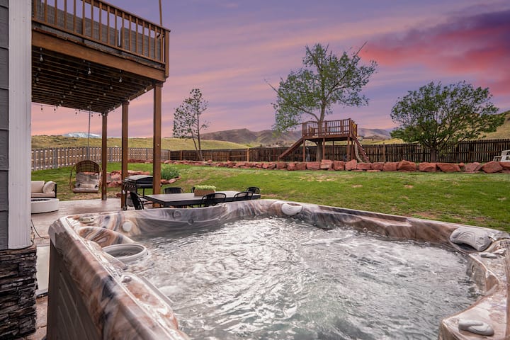 Just Remodeled, Views, Hikes, Hot Tub, Sauna - Colorado Springs, CO