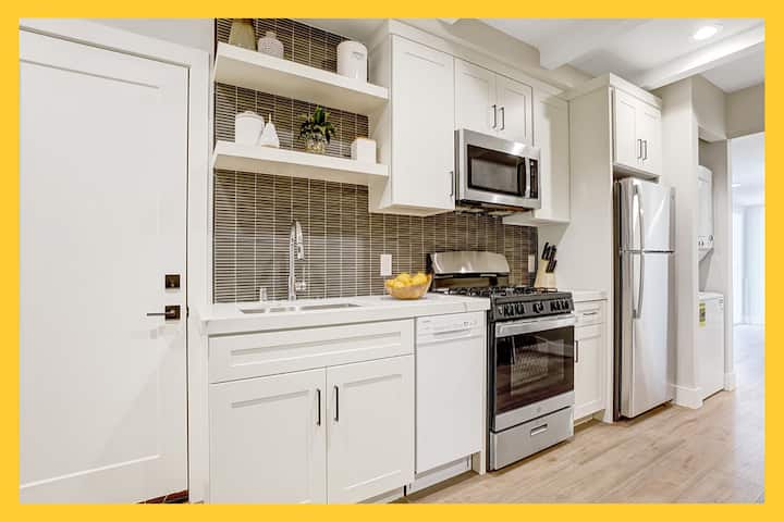Newly Renovated & Elegant 2br Only 4mi To Disney - Orange County, CA