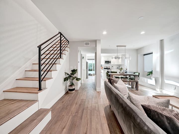 Absolutely Spectacular Newly Remodeled 5mi Disney - Fullerton, CA