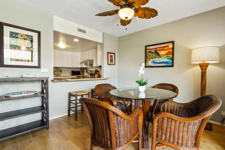 Across From Magic Sands Beach, Kona Condo - Hawaï