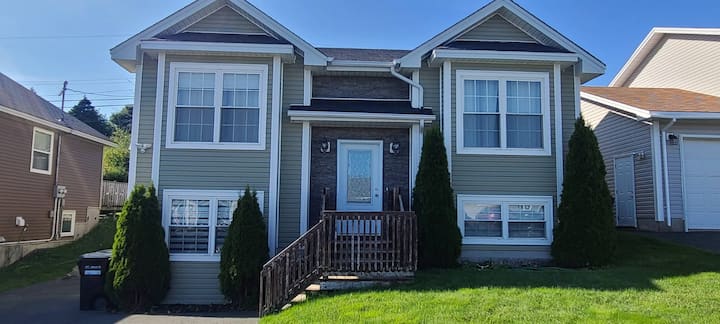 Lovely & Cozy St. John's Apartment - カナダ セント・ジョンズ