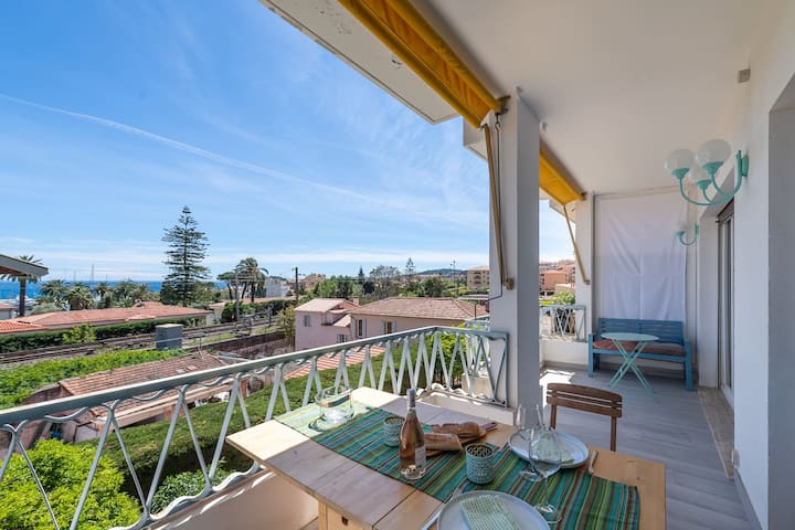 Lina - Beaulieu-sur-Mer