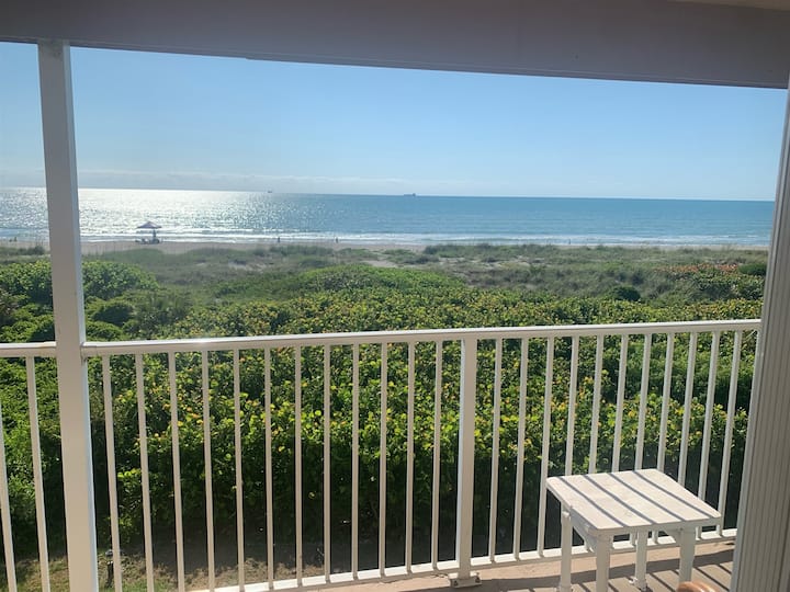 Key West Style: 2b/2b Direct Beach Front Condo - Cocoa Beach, FL