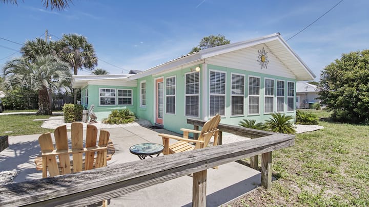 Delmar Dunes- 1 Block To Beach Snowbird Friendly! - Laguna Beach, FL