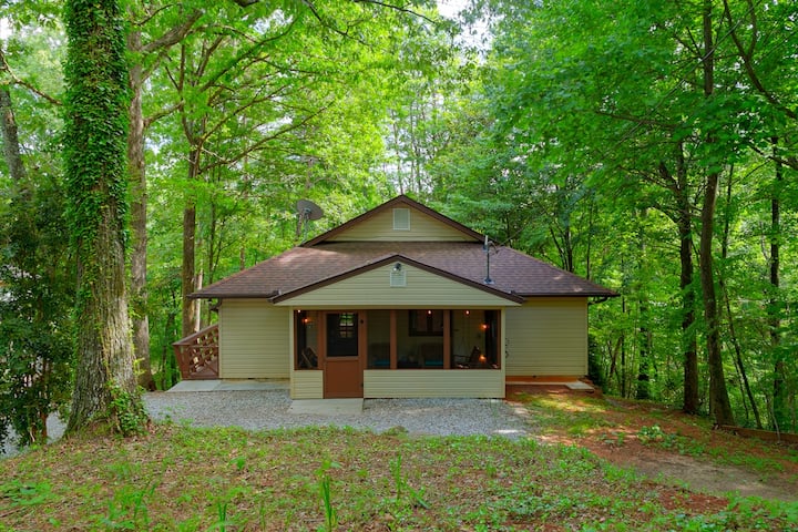 Gigi`s Mountain House | Helen, Ga| 3br| Hot Tub - Sautee Nacoochee, GA