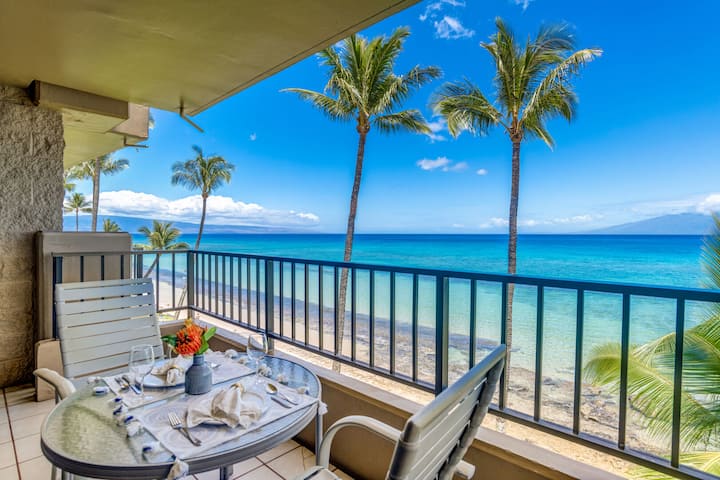 Oceanfront 2bd Condo With Stunning Finishes - Hawaii