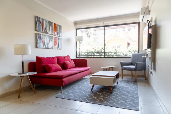 Hogar Tranquilo Y Bien Distribuido Para Grupos - Santiago