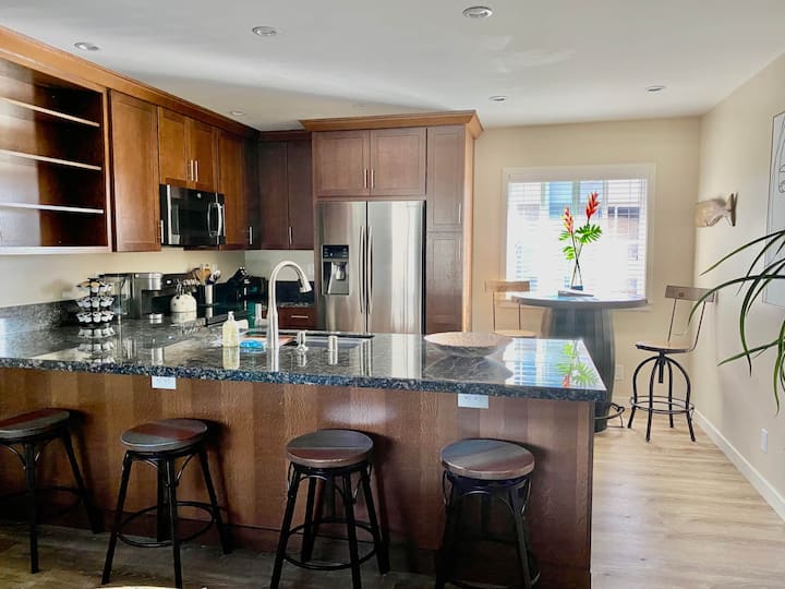 Apt 9: Beautiful Beach Apartment For Families. - Carpinteria, CA