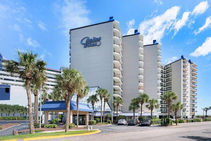 Carolina Winds #5 Beautiful Ocean View Condo, Pool - Myrtle Beach