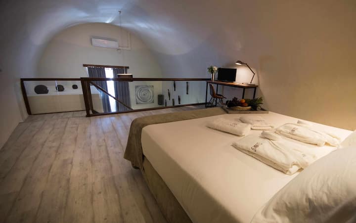 Silos 19 Suites. Suite Master - Tarifa