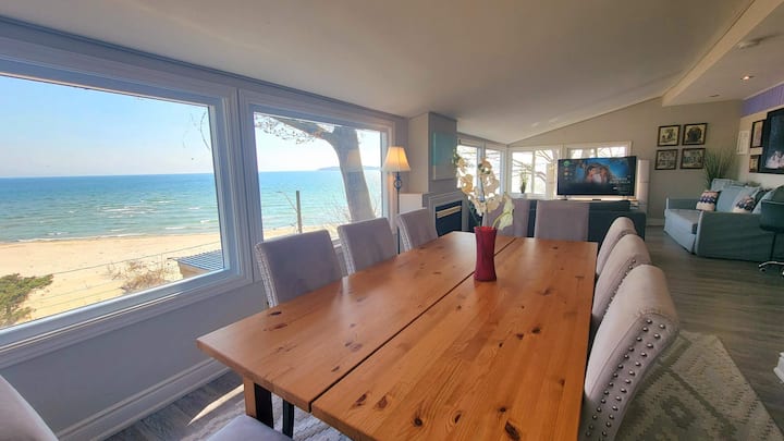 Crystal Beach Waterfront Cottage - Sunset Views! - Crystal Beach