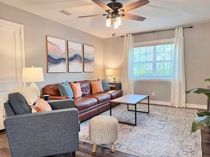 Restful Retreat, 4 Beds, Sleeps 6, Pets Welcome - Valdosta, GA