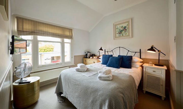 Room 2 | Standard Double - Blakeney
