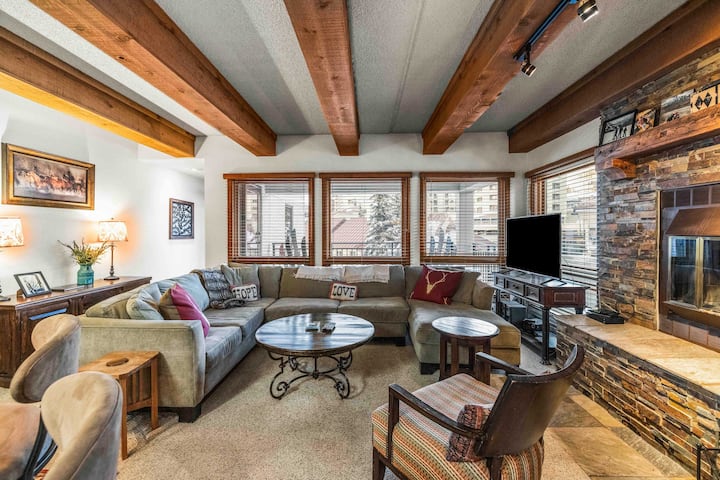 Walk To Lifts | 3 Kings | 2 Hot Tubs | Steam - Crested Butte, CO