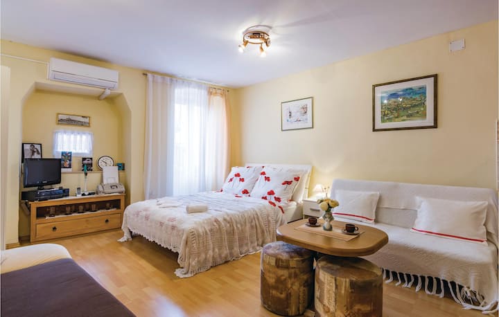 Cozy Apartment In Rovinj With Wifi - Rovinj