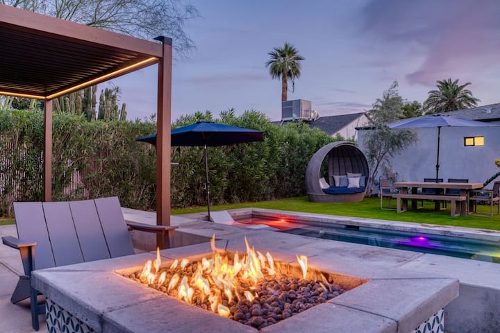 Stylish Retreat: Heated Pool, Fire Pit & More - Phoenix, AZ