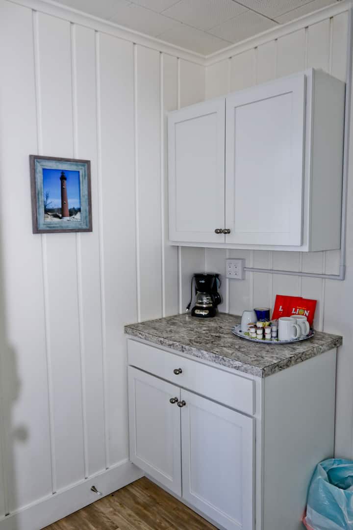 Unit #11, 1 Bedroom, Upper Court, Ludington Beach House - Ludington, MI