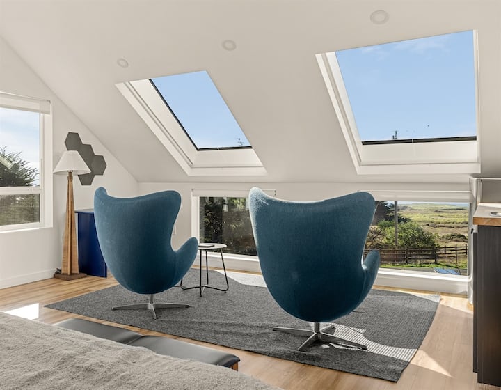 Beach Loft With Ocean View, Hot Tub - Cooks Beach, CA