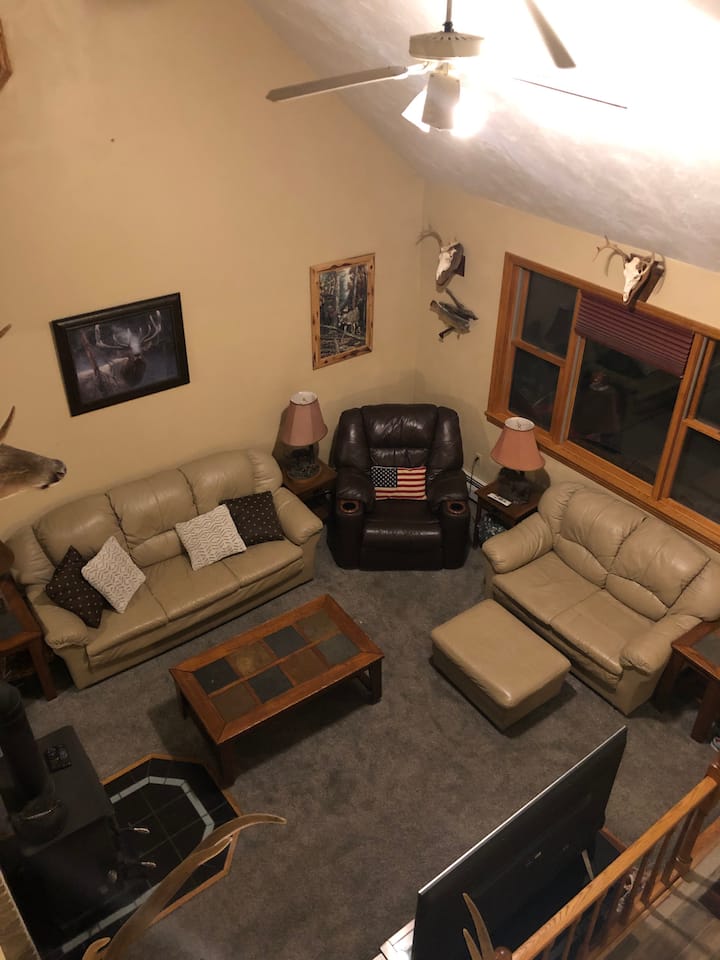 Peaceful, Private, Relax, Fire Ring, Pond, Zipline - Treasure Lake, PA