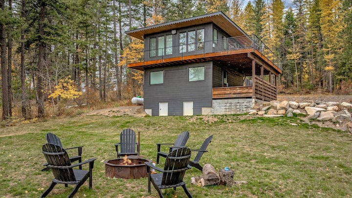 Views Of Garfield Bay & Monarch Mts. | Hot Tub - Lake Pend Oreille, ID