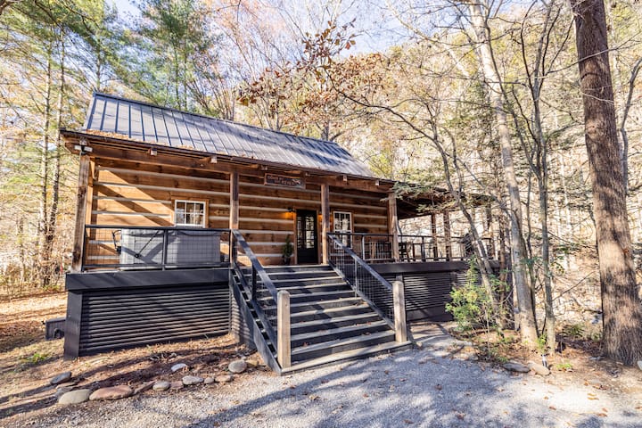 Down By The River Vacation Home - Townsend, TN