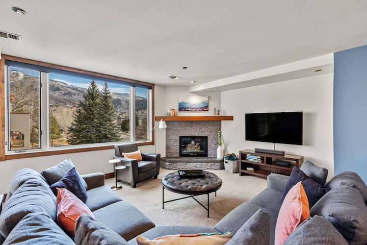 Walk To Ski/free Ski/town Shuttle W/mtn View + Pool-hottub-gym-garage-elevator-grill-w/d-fireplace - Steamboat Springs