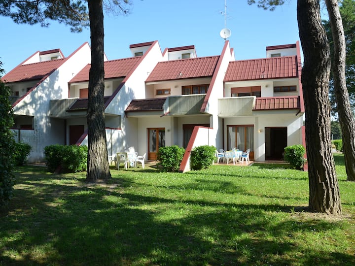 Beautiful  Villa For 8 Guests With A/c, Tv, Terrace And Pets Allowed - Lignano Sabbiadoro
