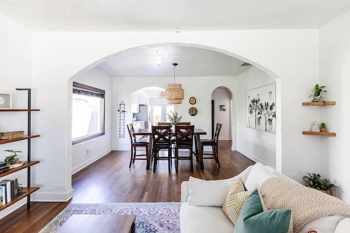 Private Boho Cottage Close To It All - West Palm Beach, FL