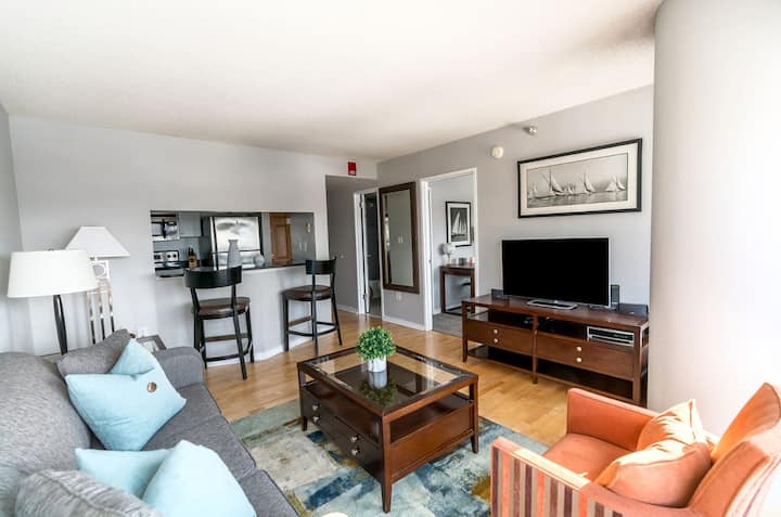 Spacious Apt Near Shops And Restaurants - Stamford, CT
