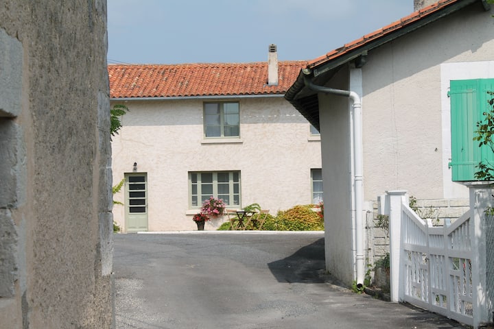 Chez Jean At Longeveau - Aubeterre-sur-Dronne
