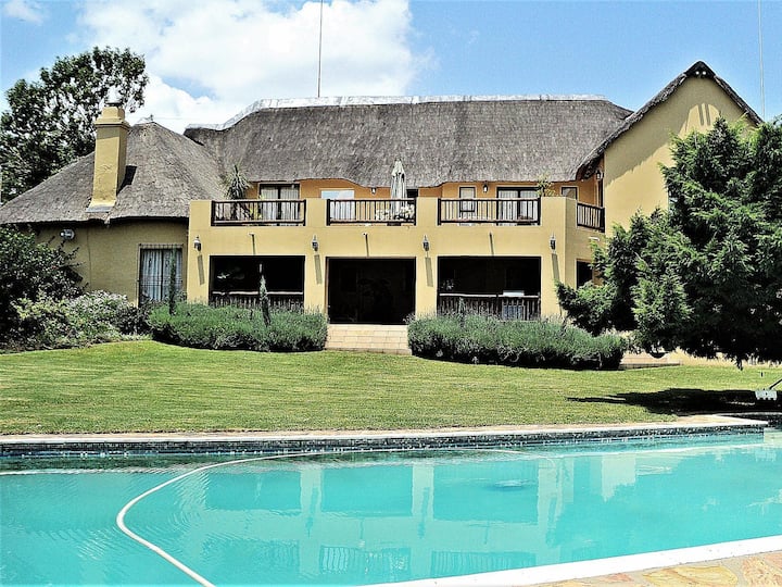Acacia Luxury Suite- First Floor - Midrand
