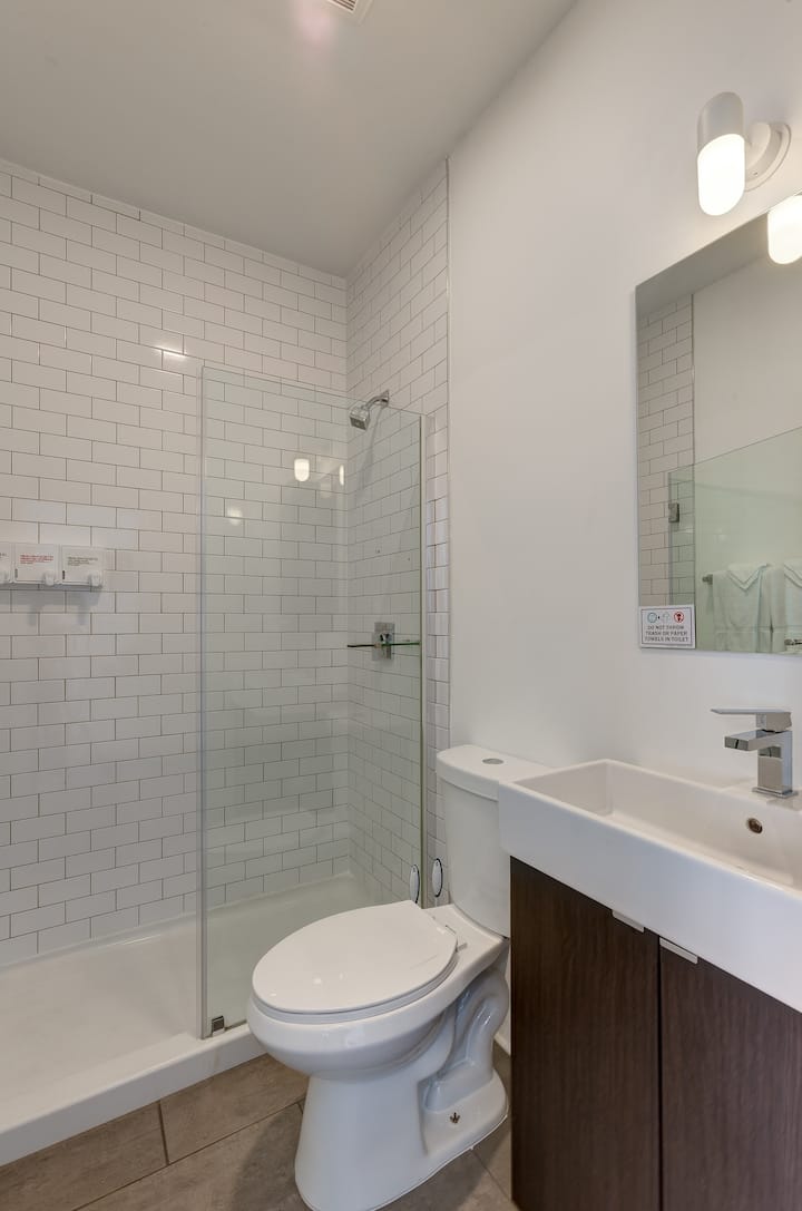 Cabin 101 At 747 Lofts - Lincoln Square - Chicago