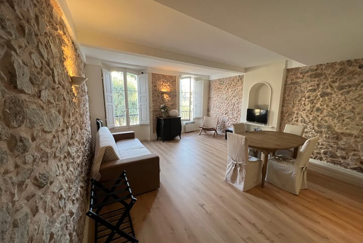 C054 Bel Appartement Lumineux Au Coeur Du Suquet - Cannes