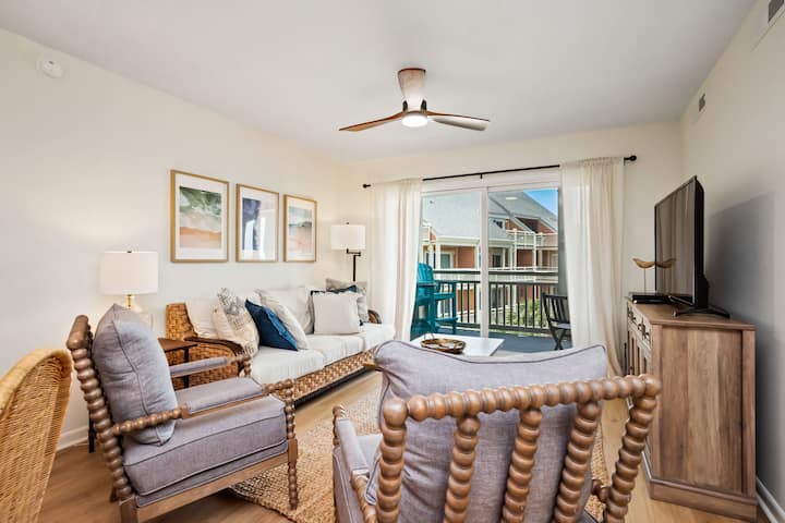 Resting Beach Face: Ocean View Condo With - Caswell Beach, NC