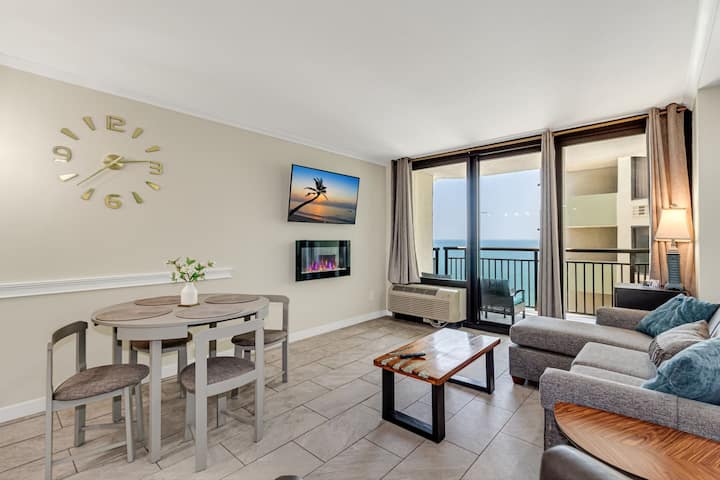 Remodeled Oceanview Suite, Dogs Ok - Myrtle Beach, SC