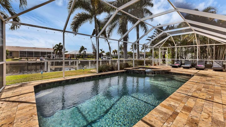 The Ultimate 5 Star Villa With Private Pool On Charlotte Harbor Area, Charlotte County Villa 5479 - Punta Gorda, FL
