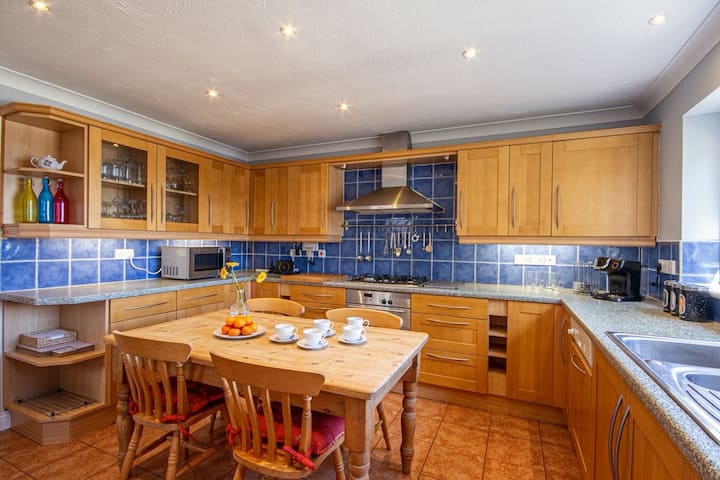 Orchard House, In The Bustling Town Of Wadebridge - Wadebridge