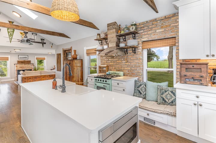 The Good Farm: 1853 Farmhouse On 44 Acres - Portage, IN