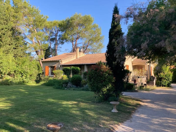 Villa Avec Grand Jardin Et Air Conditionné - L'Isle-sur-la-Sorgue